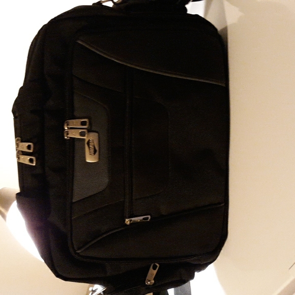 Samsonite | Bags | Samsonite American Tourist Laptop Bag Black W Silver ...